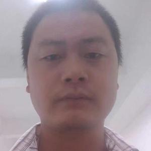 刘伦 