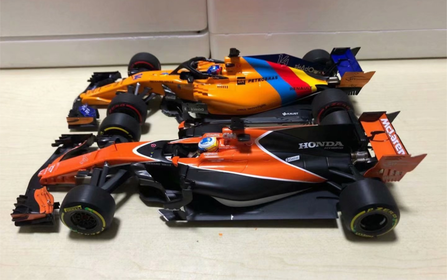 【F1赛车模型】迷你切也有树脂F1模型?1比18 三大厂的2018赛季模型...