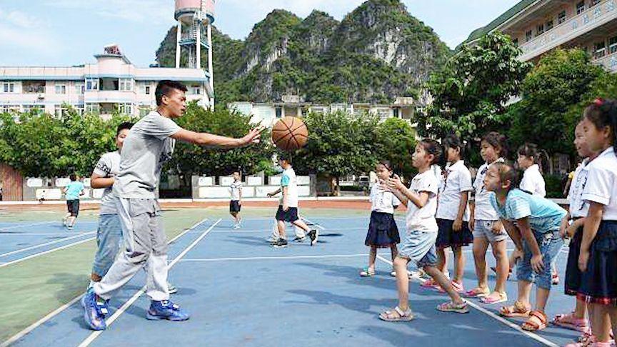 云南中考改革语数英体并列100分 体育老师:不用再让课了