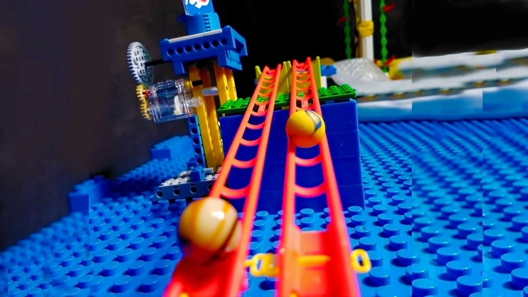 神奇的多米诺骨牌和弹珠轨道!