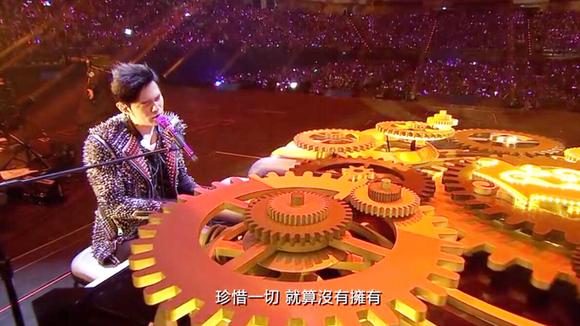 周杰伦现场一首《稻香》,熟悉的旋律直击心灵,童年的回忆!