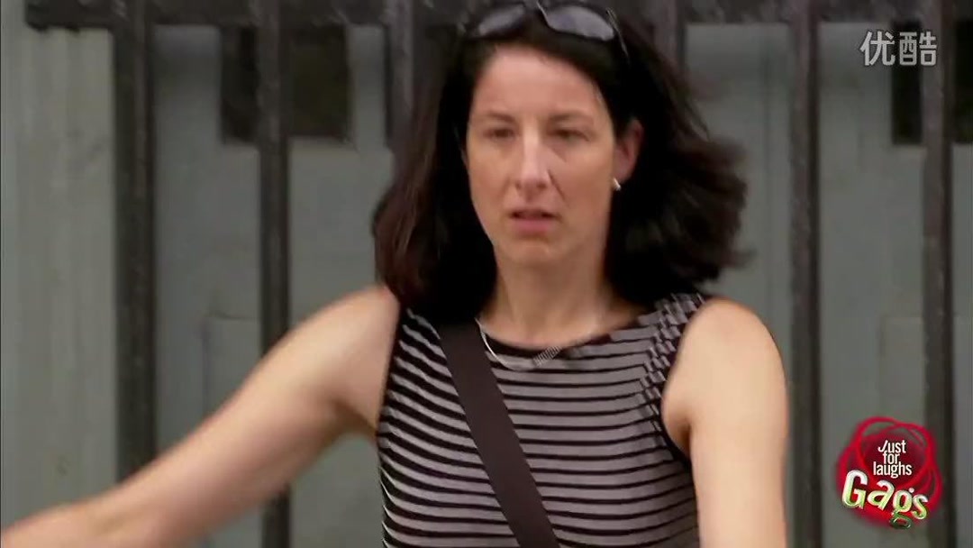 搞笑视频_搞笑图片_狗狗追肉大爆笑