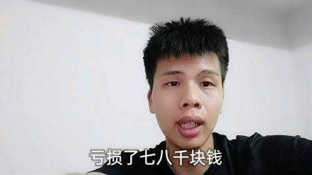我两个月信用卡没有还,现在银行打电话过来让我还款,我该怎么办