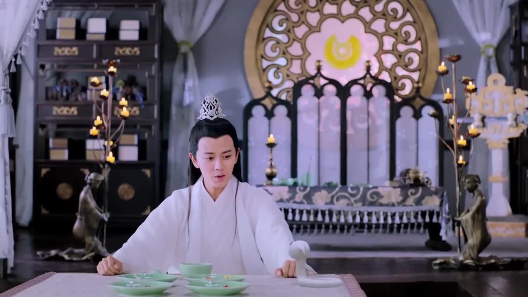 《天乩之白蛇传说》呆萌的小白蛇