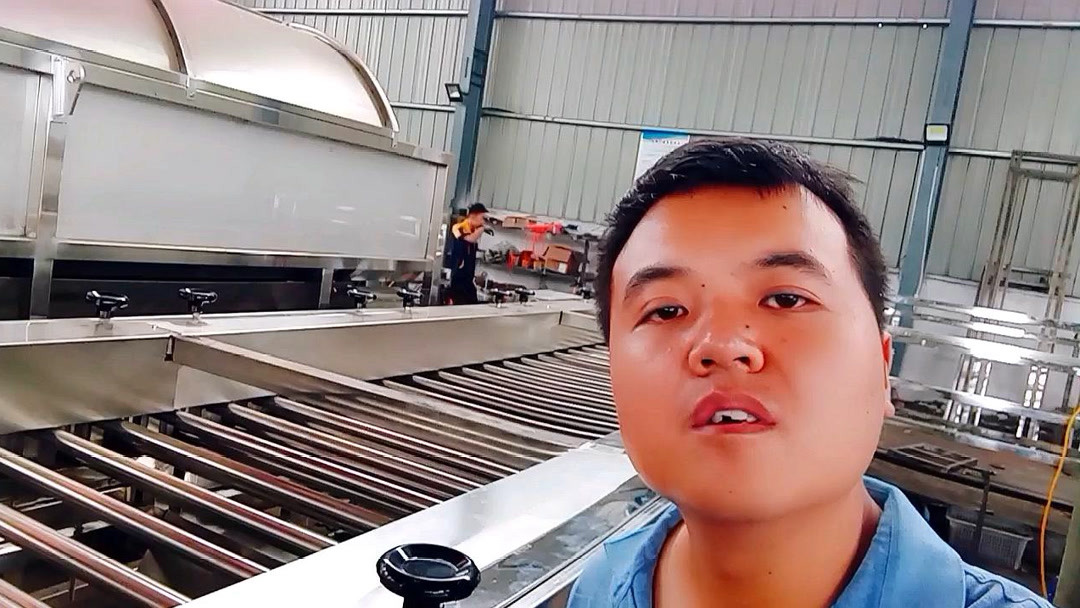 这个机器3万多,结构就是一百多根钢管儿组成的,值这个价格吗?