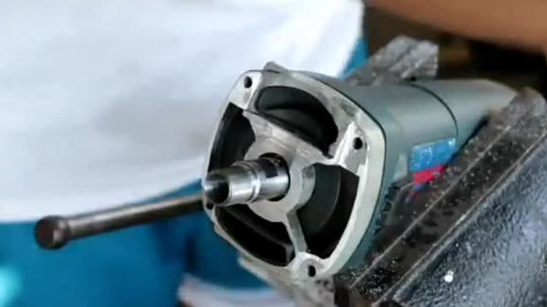 坏掉的角磨机不要扔了,牛人改造成这个,简直太实用了!