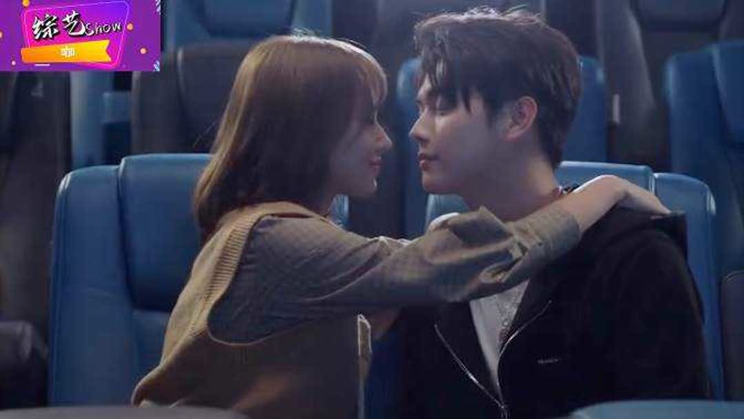 《你微笑时很美》接吻花絮