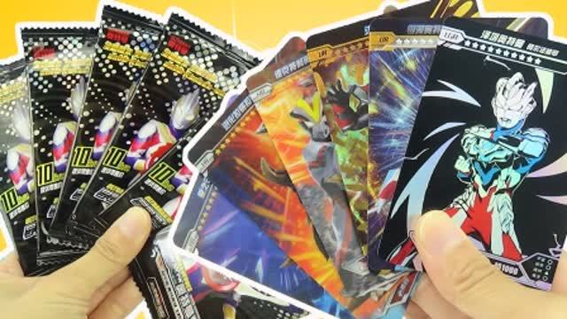 开箱最新奥特曼荣耀版第13弹卡片,拆出了稀有LGR卡