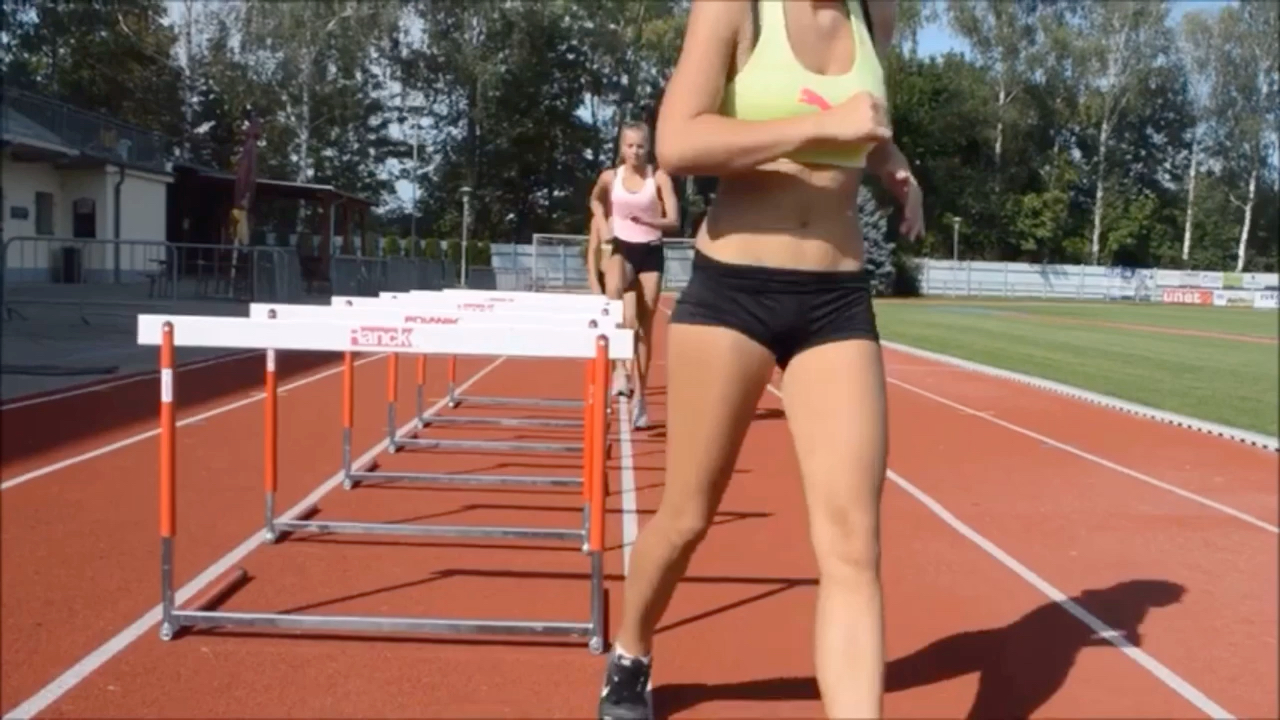 跨栏练习的一些示范