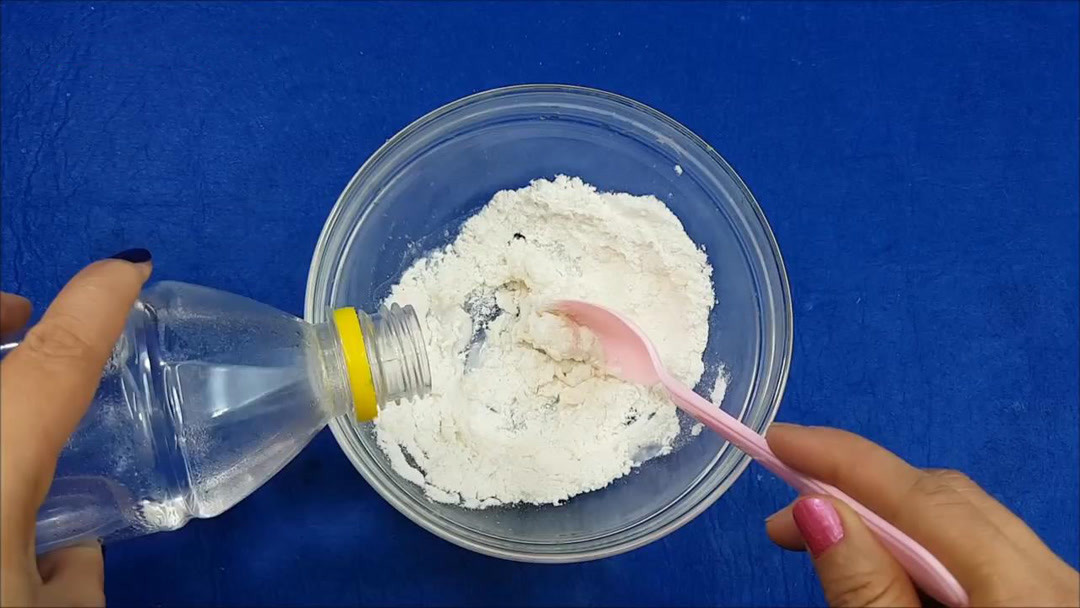 无硼砂无胶水,厨房中的材料自制史莱姆,最终成品有些难以描述
