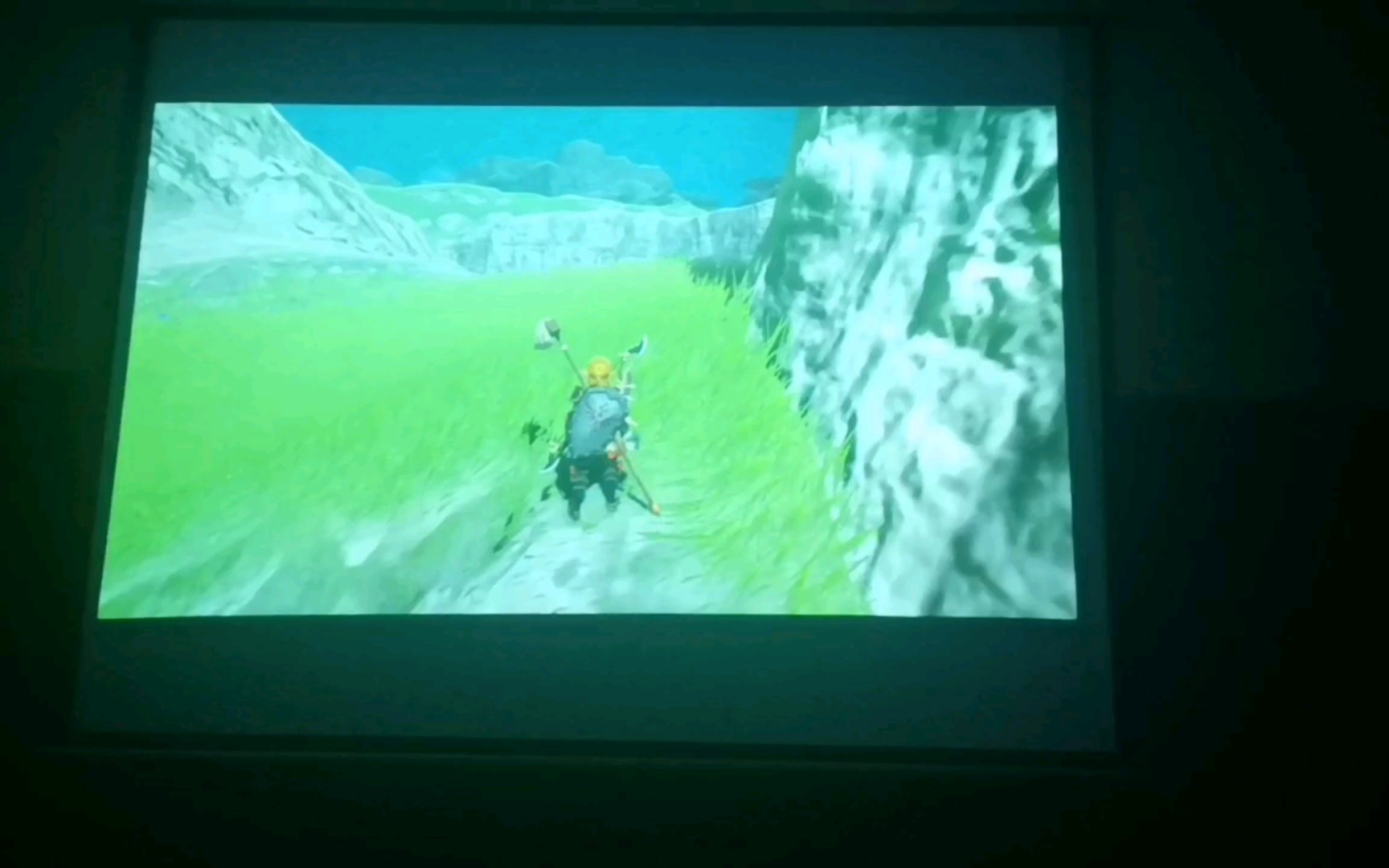 当你用教室投影仪玩switch塞尔达传说