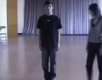 张春燕老师服装表演教学视频(2)