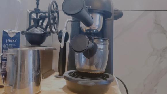 下午自家在家煮了杯咖啡,感觉比买的好喝