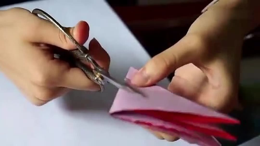 教你剪非常漂亮窗花,剪窗花的教程