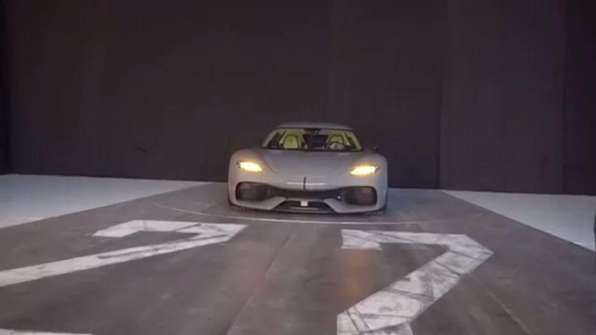 超级汽车～世界上第一辆四座超级跑车-柯尼塞格