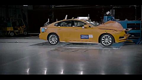 沃尔沃s90碰撞测试, 安全性能好不好看看就知道