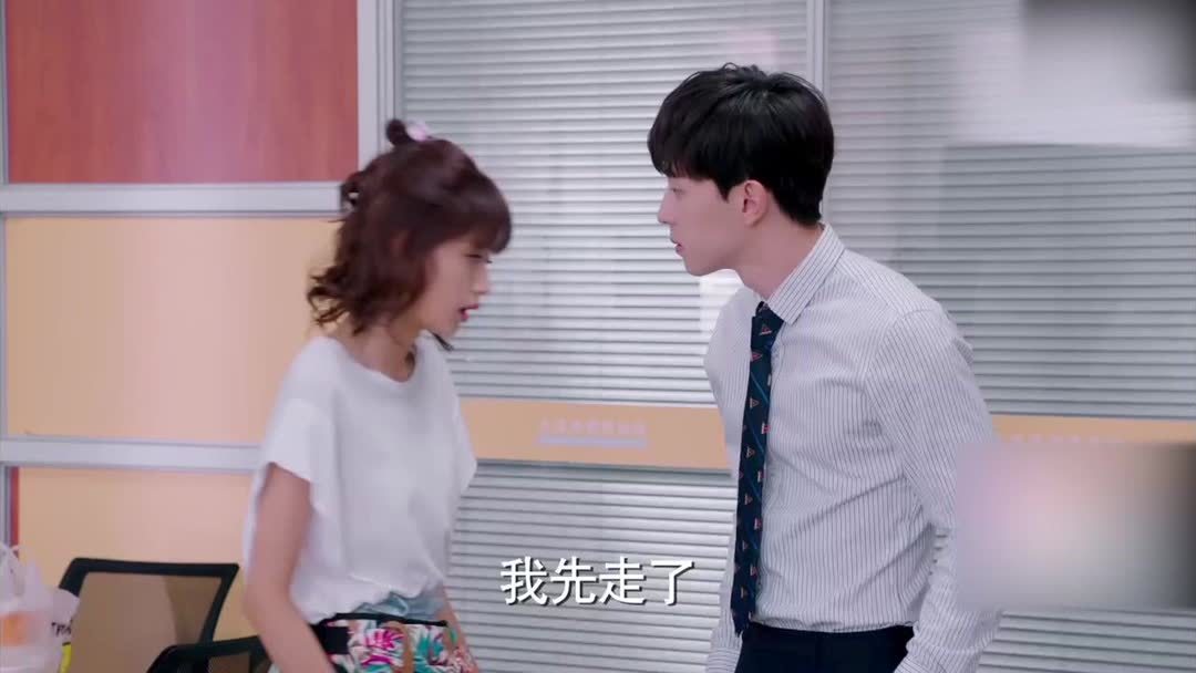 邓伦演的言情剧,为了找自己的狂热粉,竟让每个人试穿臭鞋