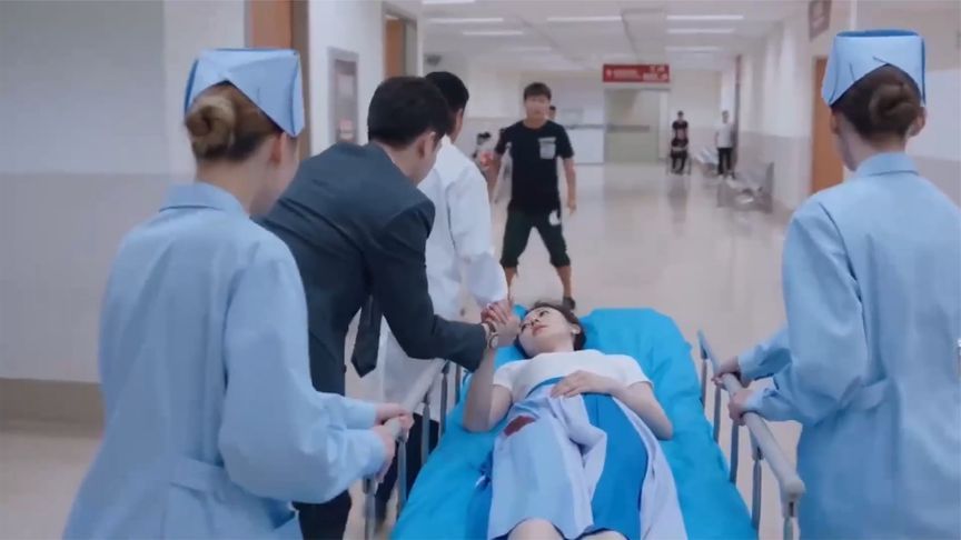 孕妇摔倒大出血,丈夫连忙送医院,不料竟是一场乌龙!