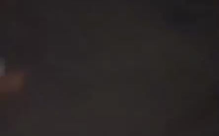 日本 男子正确使用消防器材