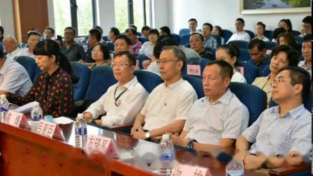 本片谨为弘扬上海船舶系统设备战线辛勤劳动的管理者、操作者、维修...