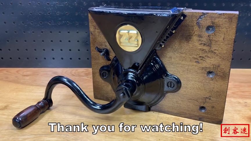 翻新一个1850年的咖啡豆研磨机,这么多年的老古董竟然还能使用