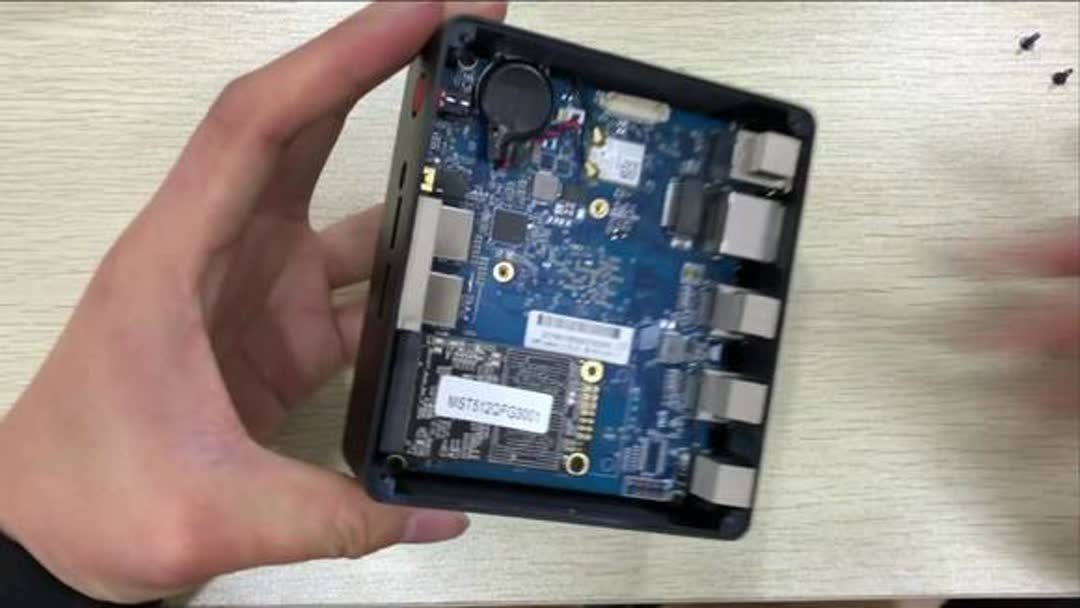 电脑说:只有巴掌大的电脑开箱(下)--拆机看内部构造