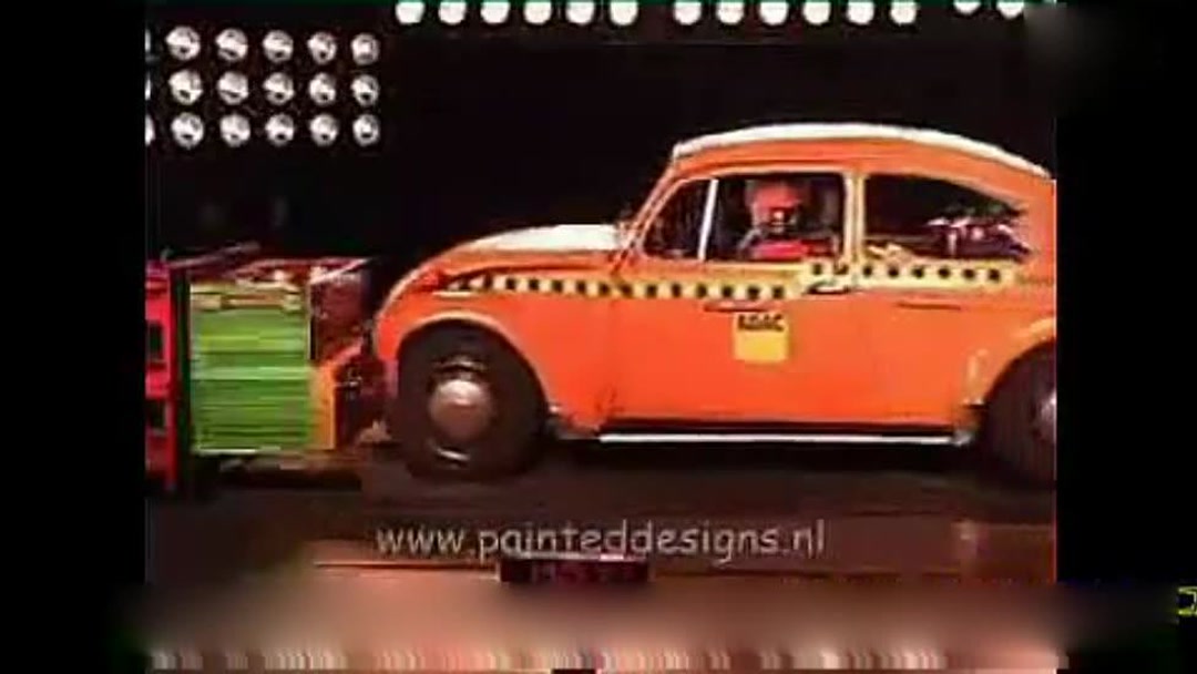 不安全的汽车 最差的碰撞测试_标清