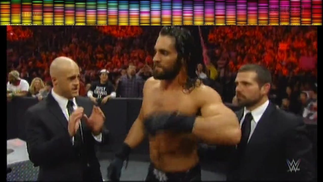 WWE-罗门伦斯猛撞塞斯 大秀哥干扰比赛袭击罗门伦斯