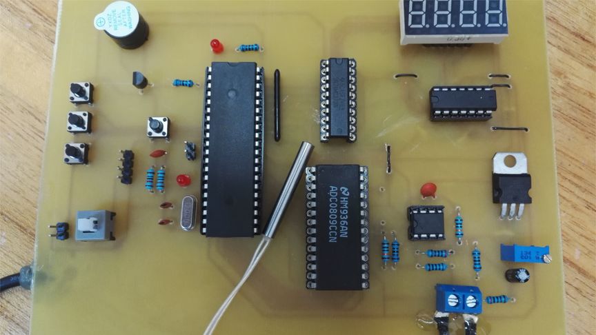 基于89C51\STM32单片机的数字式温度计系统的设计