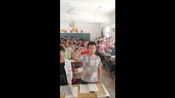 诚信永驻心中 一一九重二中诚信考试宣誓