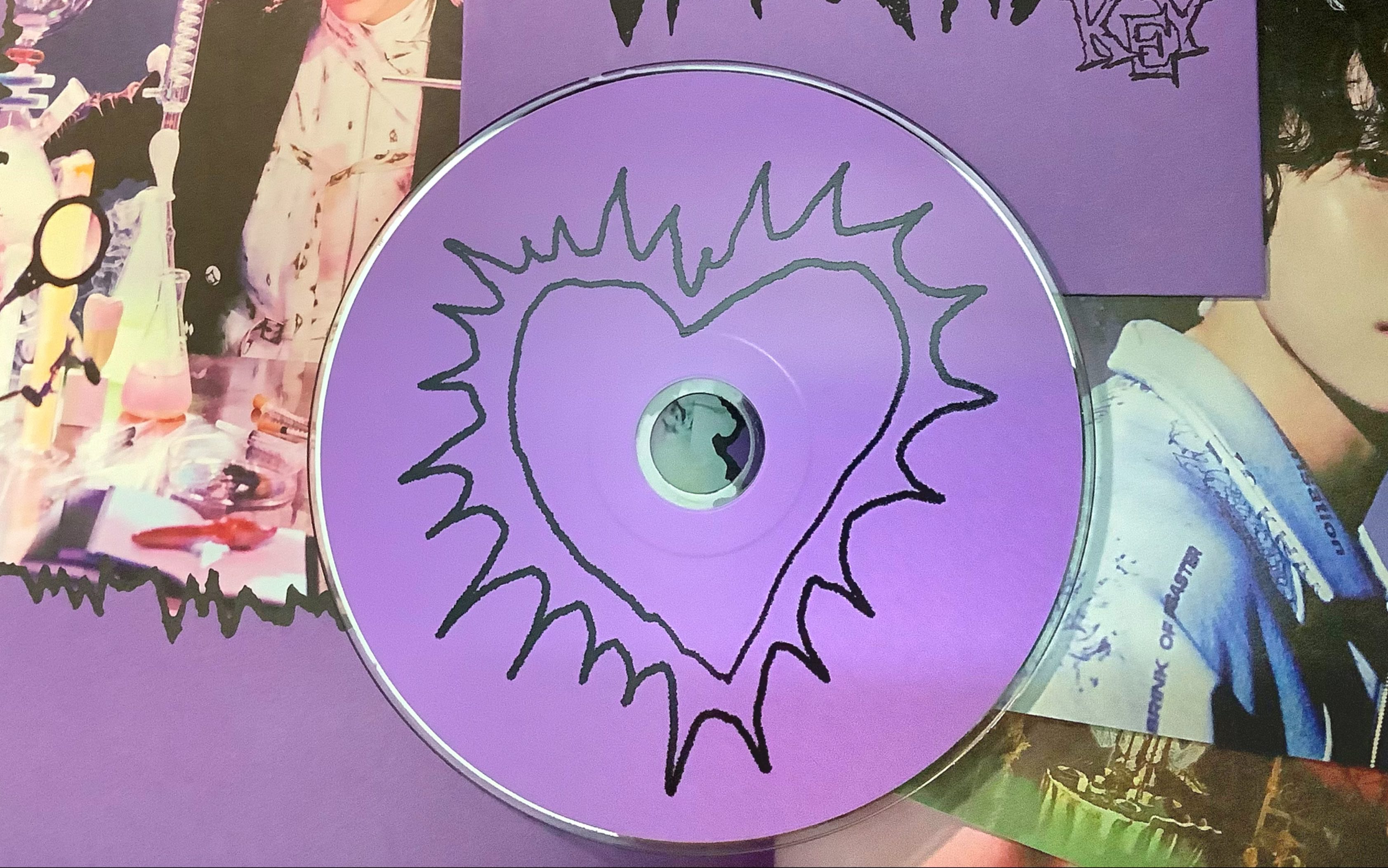 【金起范KEY】「GASOLINE」拆专最大惊喜居然是歌词排版!