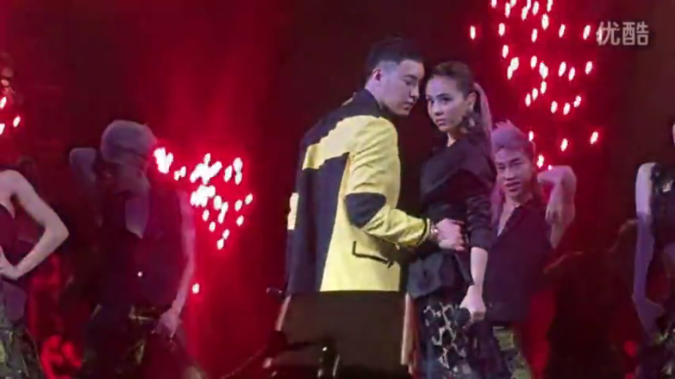 (饭拍)蔡依林空降潘玮柏2015台北演唱会-大艺术家play我呸talking