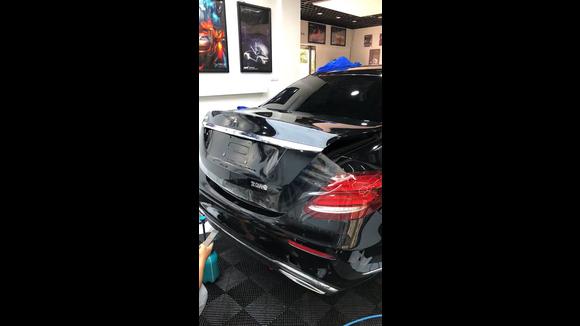 奔驰E300 L