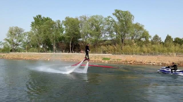 竖屏为了美观横屏为了生活训练时刻多多支持小老弟呀专业运动请勿模仿