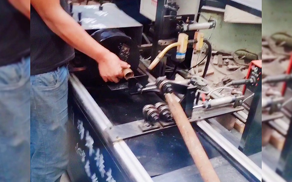 森超牛钢管压管机和焊管机结合使用方法