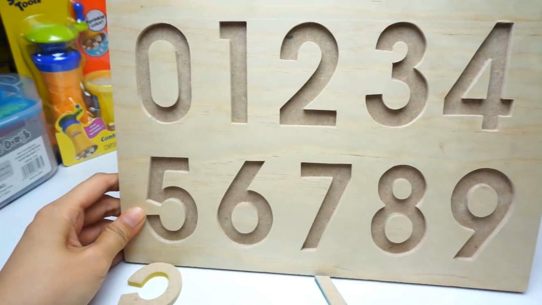 学习基本数字的形状与英文读法!