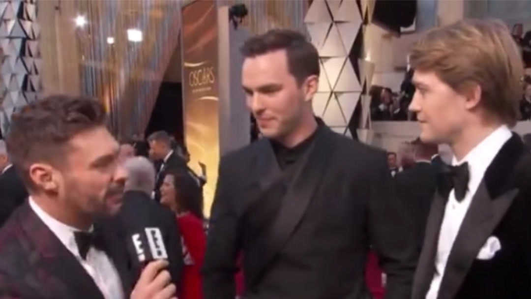 Joe Alwyn|2019奥斯卡红毯上Joe和Nicholas接受媒体的采访