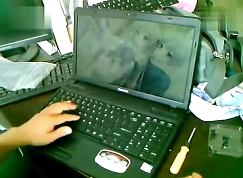 东芝笔记本电脑 键盘更换