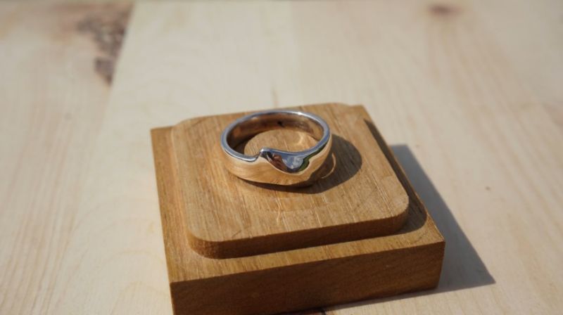 老外买不起戒指,自制模具打造一枚,过程还真够折腾的