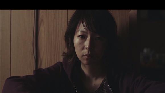 日本犯罪电影《赤雪》 04