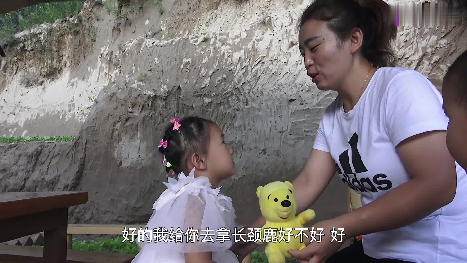 陕北霞姐招待好朋友,看正在做什么好吃的?满满一大锅猛香了
