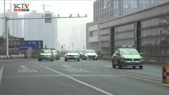 成都火车站区域设立严管区 禁止出租车随意上下客