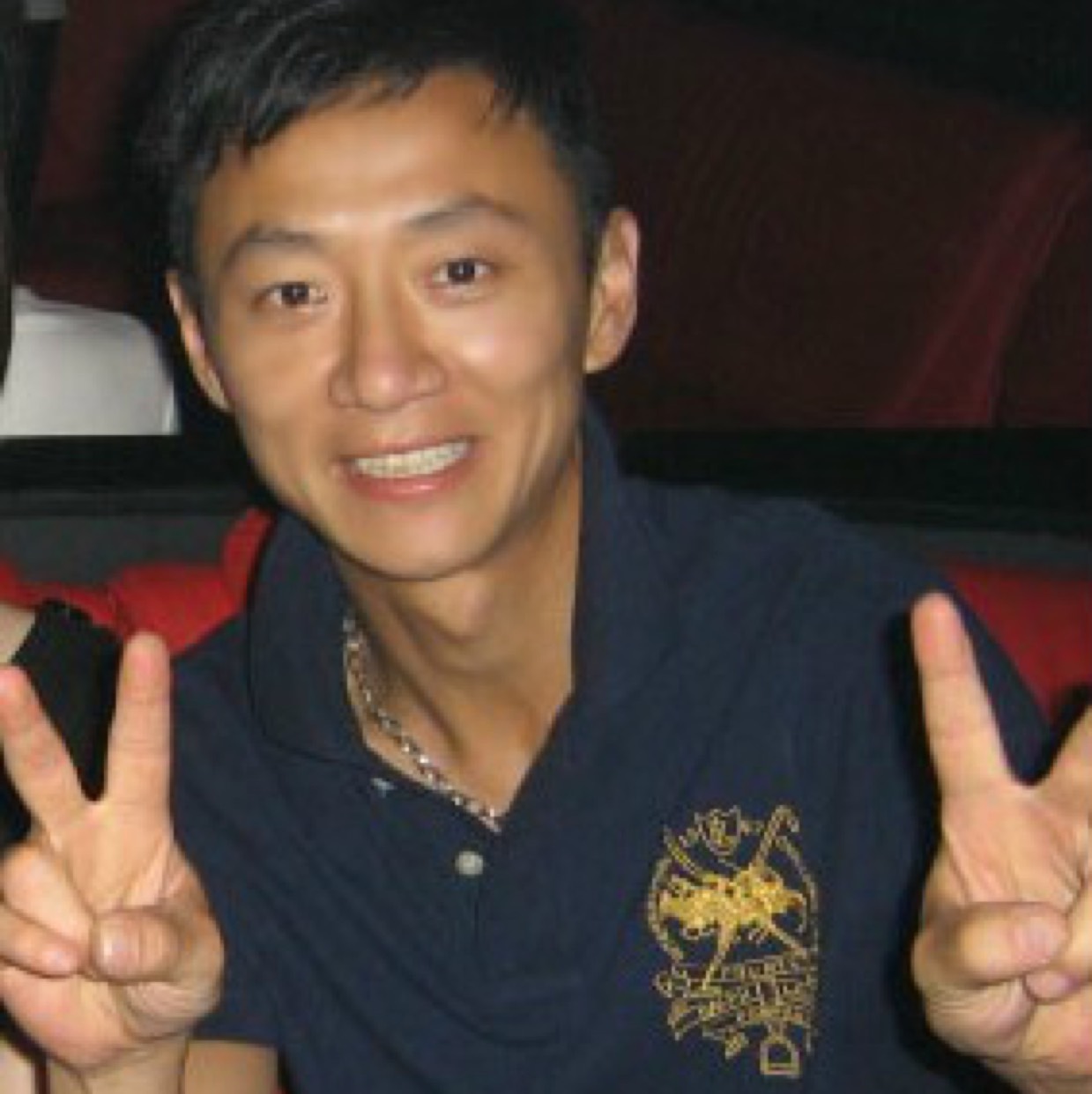 雄伟1482054397058744 