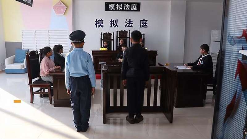 「城视频」太原:模拟法庭 小朋友也是法官