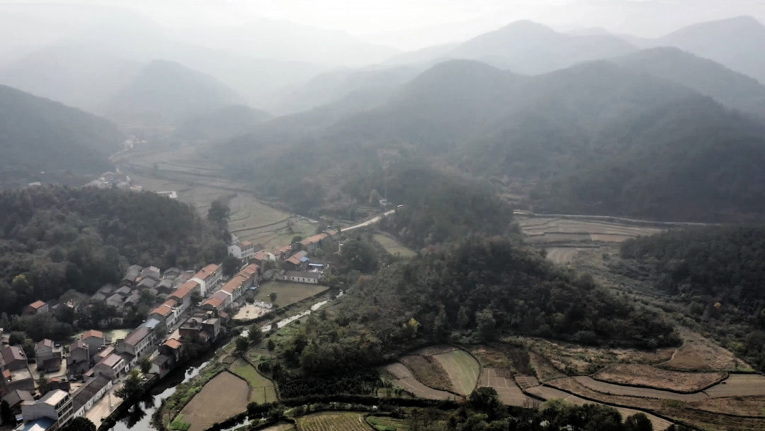 风水大师航拍湖北风水名墓视频,你认为这里是风水宝地吗?