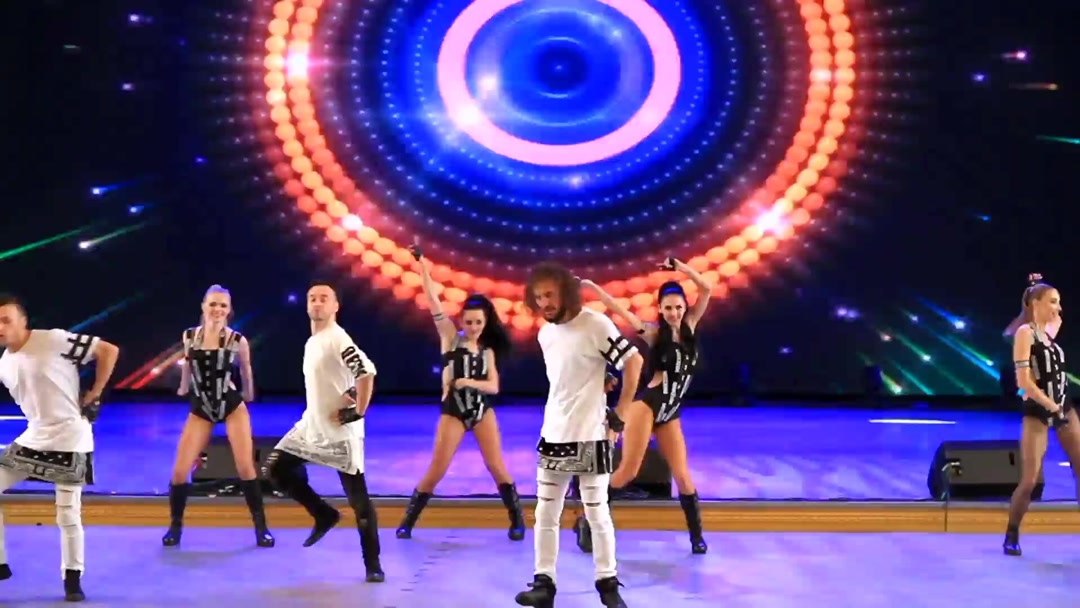 晚宴商演开场 深圳演绎一手外籍舞蹈《百老汇舞蹈》