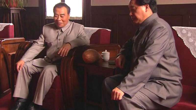 庐山会议:领袖唯一一次提起彭老总,朱老总立马给彭老总将好话