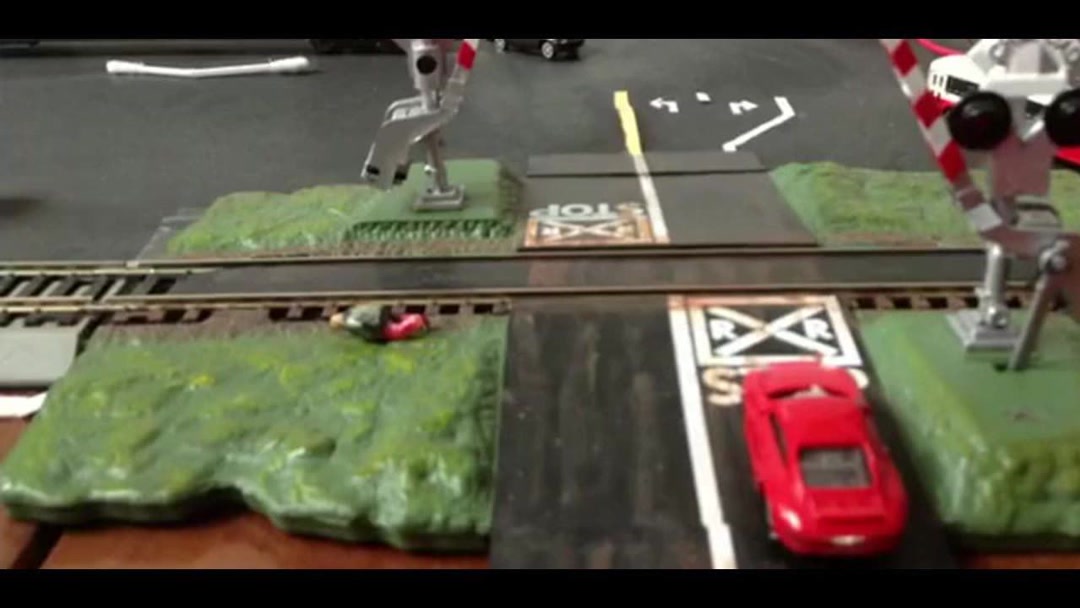 棒极了 玩具模型和谐号动车火车模型表演视频