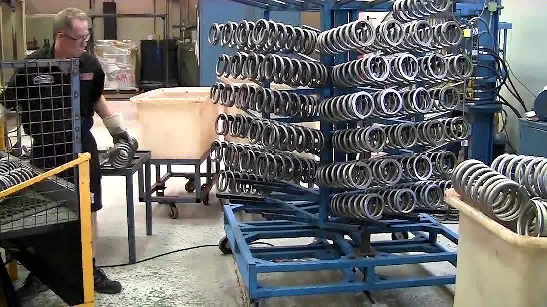 汽车弹簧减震器如何制造的 带你参观它的生产过程