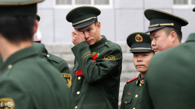 退役和退伍听起来意思一样,实际上差别很大?别再傻傻分不清